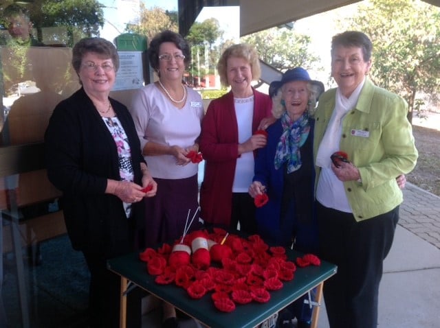 Thousands of knitted poppies to mark the Centenary of Armistice Day