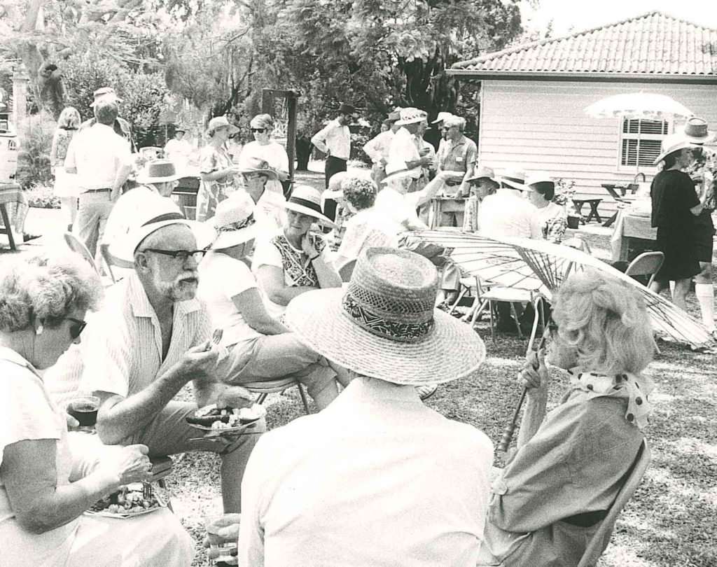 The archival value of photographs – capturing the context