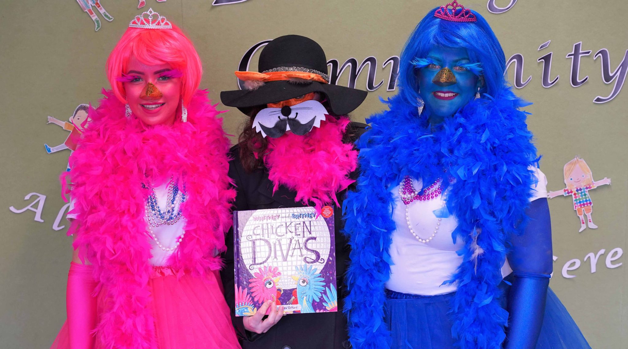 Whitney and Britney Chicken Divas visit Coomera Anglican College